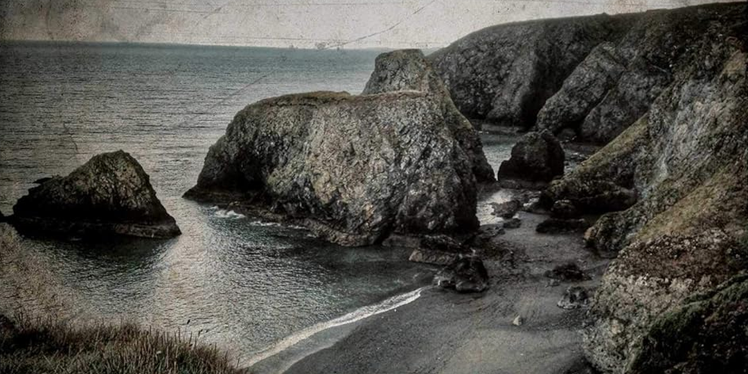 The Dead House – Radical Dreamer